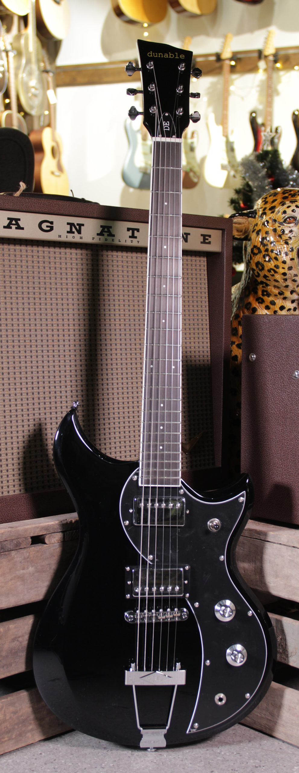Dunable Guitars Cyclops DE Gloss Black – Vintagegitar