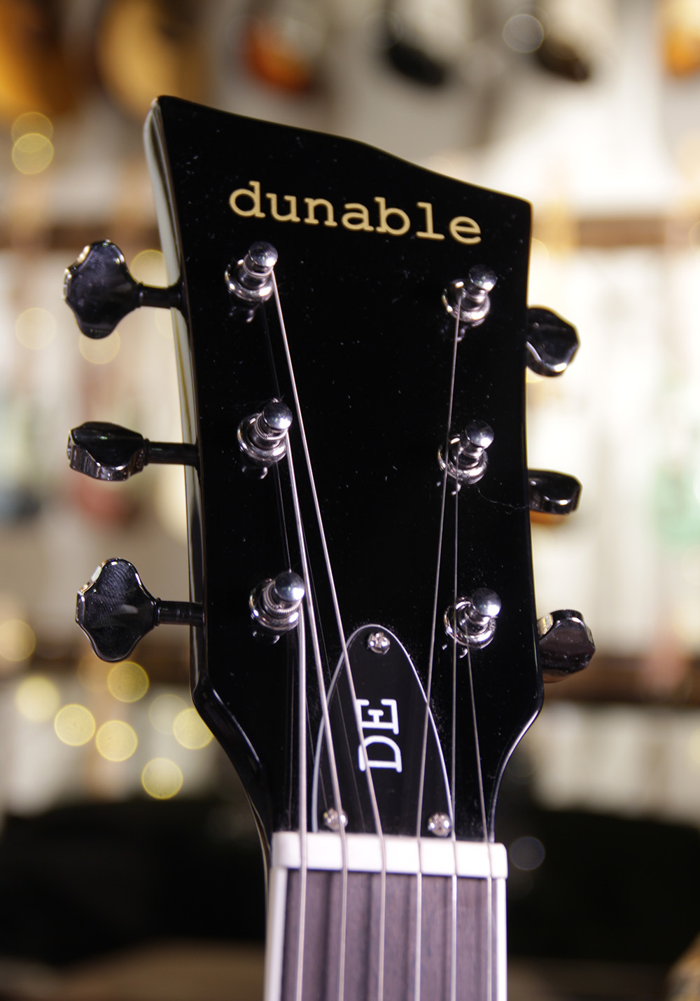 Dunable Guitars Cyclops DE Gloss Black – Vintagegitar