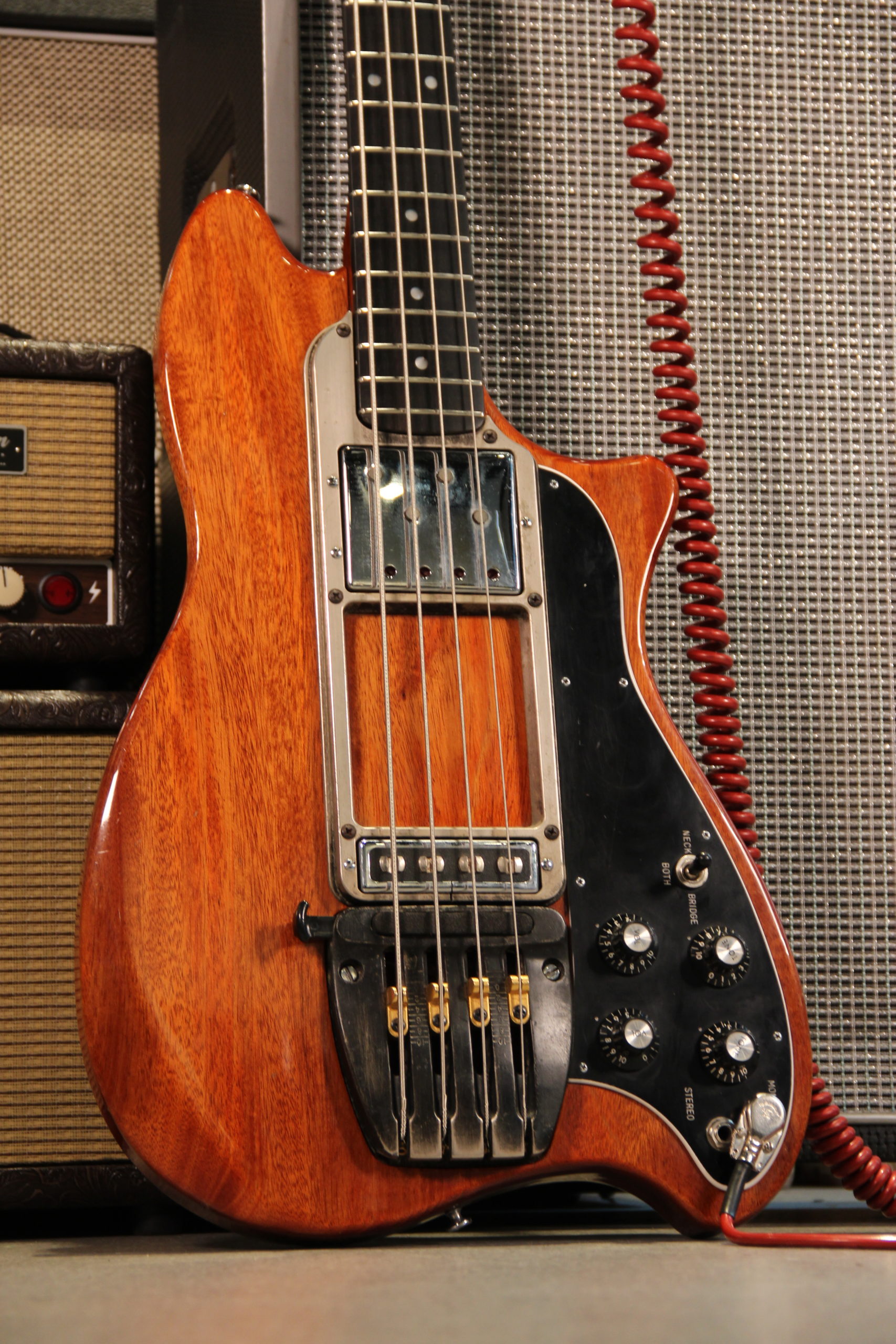 1977 Ovation Magnum Bass I – Vintagegitar